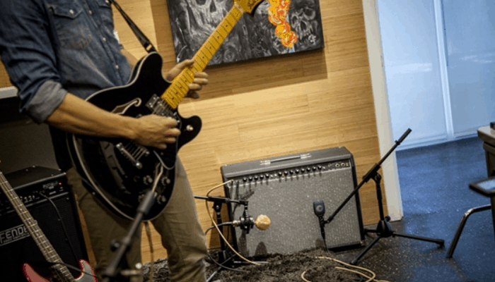 Fender Champion 100 Amplifier Review - MusicCritic