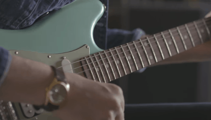 Fender Duo-Sonic Guitar Review (2023) - MC
