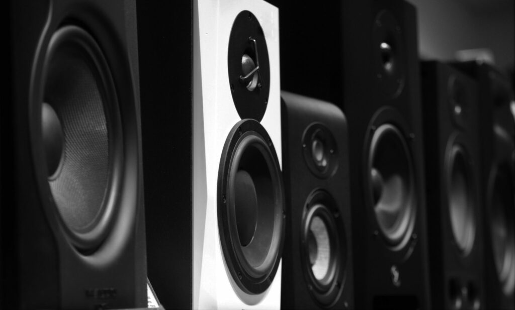 2-Way vs 3-Way Speaker Systems: Understanding the Basics, Pros, and Cons - Music Critic